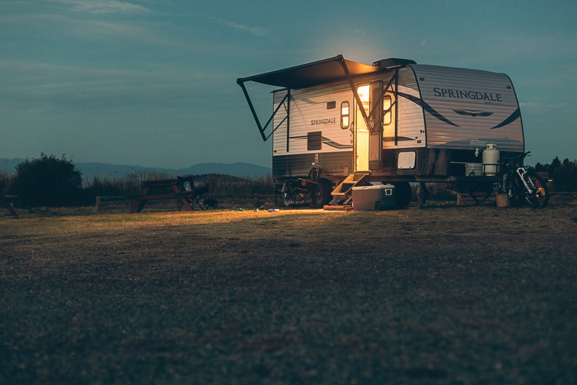 【OUTDOORちゃんねる】おみつは何者？本名・年齢・結婚などプロフィールを調査！｜Bringing new information to ...